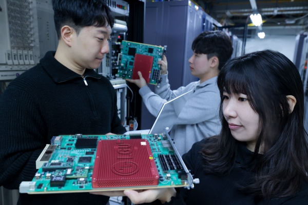 LG유플러스, 300G급 ‘PQC-PTN’ 장비 개발…'다계층 양자보안 서비스' 제공 - 백세시대